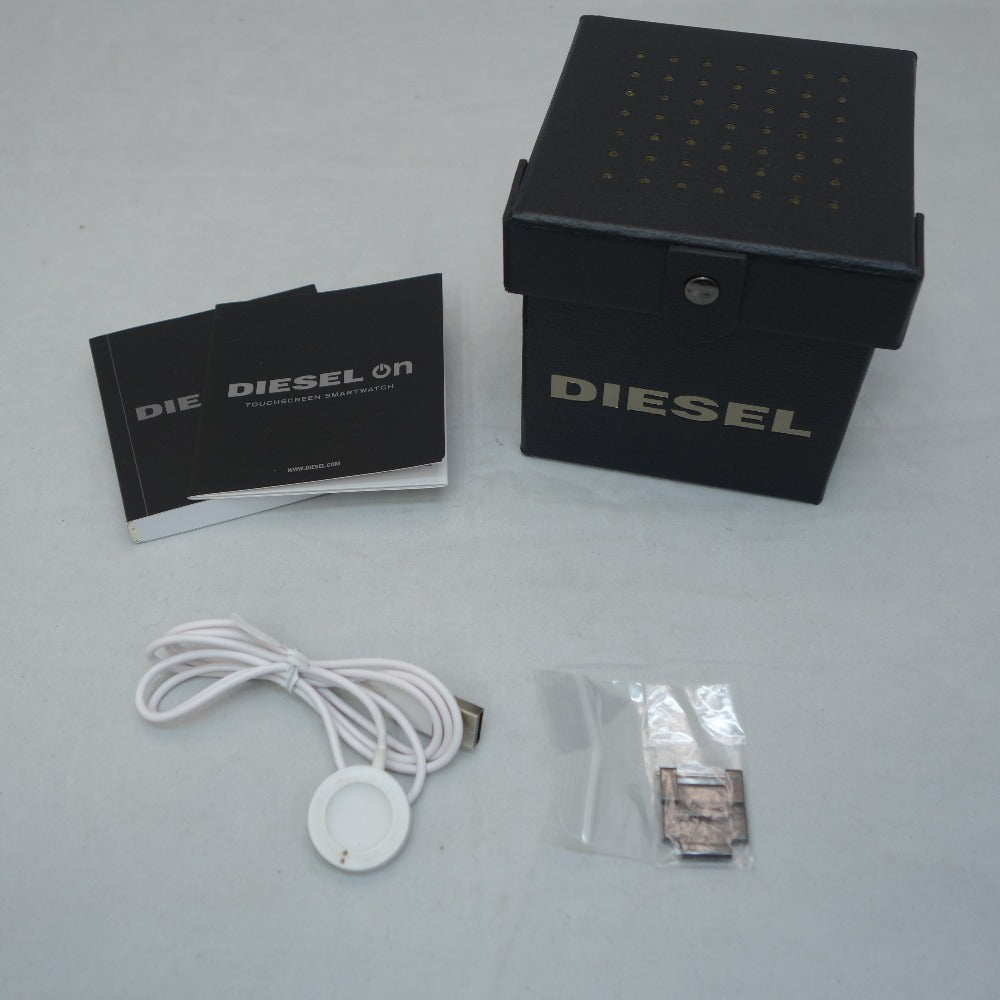 DIESEL ON (ディーゼル オン) タッチスクリーンスマートウォッチ DIESEL ON (ディーゼル オン) タッチスクリーンスマートウォッチ
